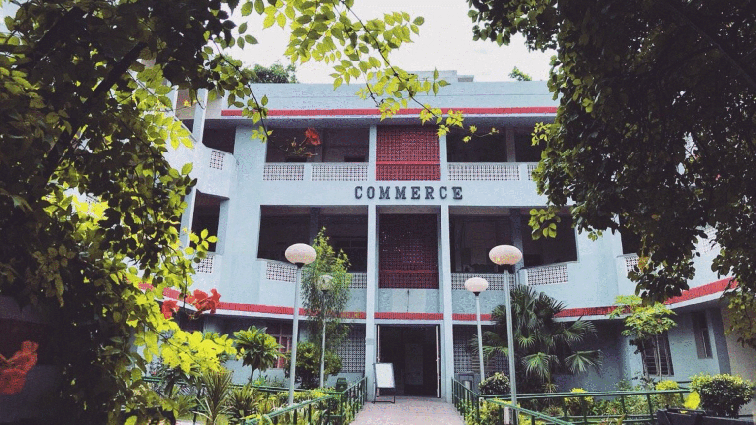 Top 10 MBA Colleges in Delhi (NCR) – 2025 Edition - Quantifiers